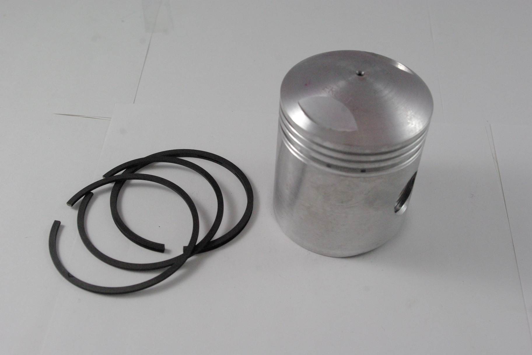 PISTON +020 – c/w RINGS PIN CIRCLIPS – JP PISTON* – Walridge Motors